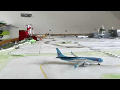 Airport Update 2.1/Klimakleber am Flughafen - YouTube
