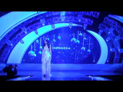 Miss Universe 2012 Indonesia Evening Gown