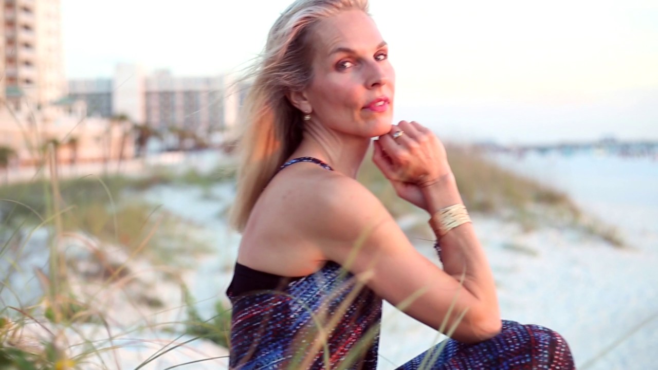 Mary Ann Elizabeth | LOCKE Management - YouTube