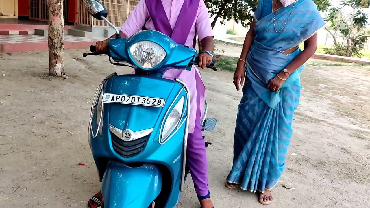 scooty doubles driving//for beginners - YouTube