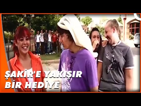 Tam Sana Layık Bir Şapka | Neşeli Gençlik