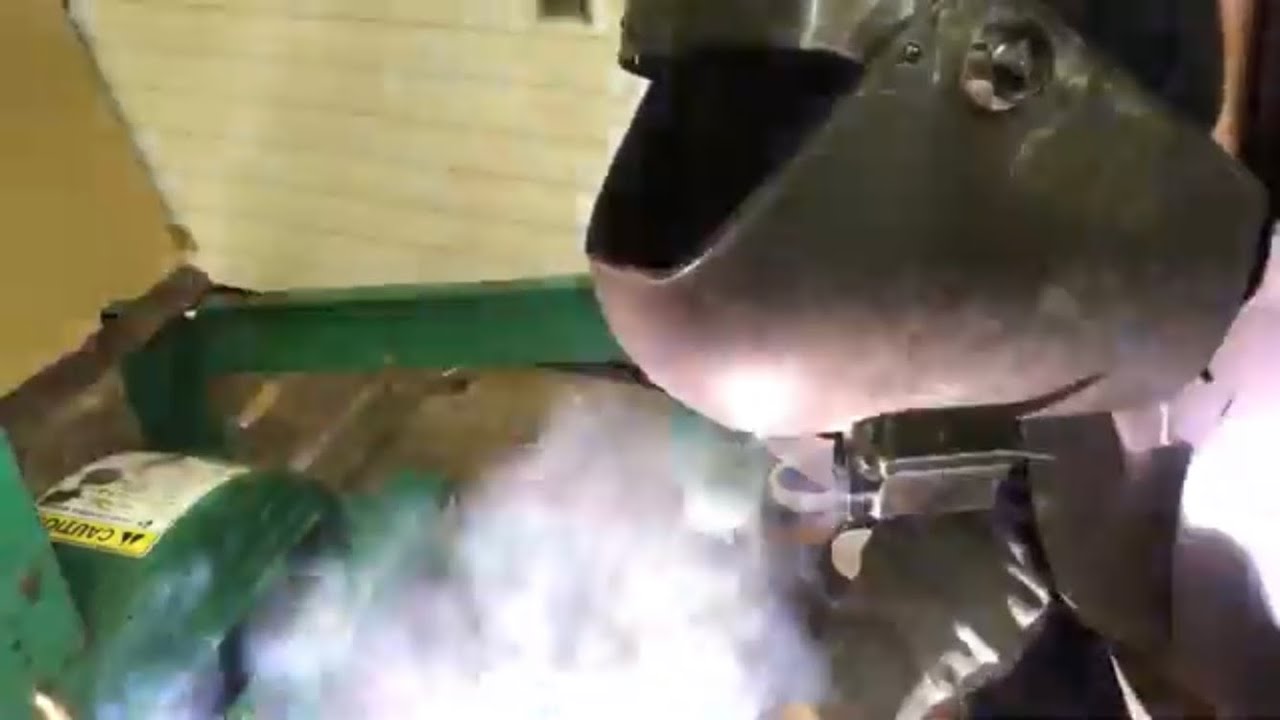 Making a homemade/DIY Dust Collector Blower out of a Billygoat debris ...