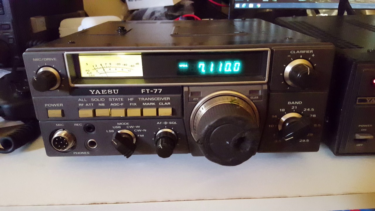 Yaesu FT-77 - YouTube