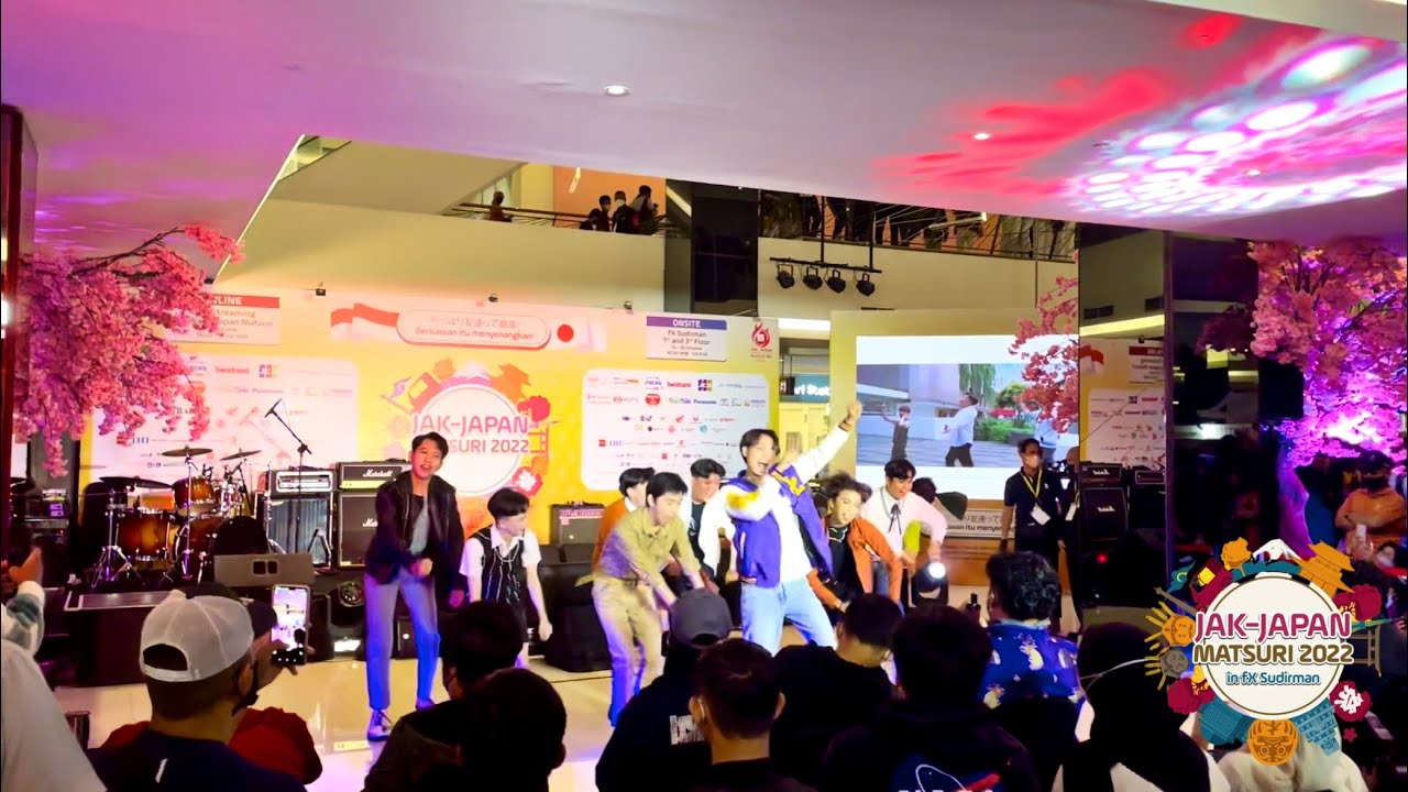 JKT48 - Flying High by IND48 LIVE PERFORMANCE @JakJapanMatsuri2022 ...