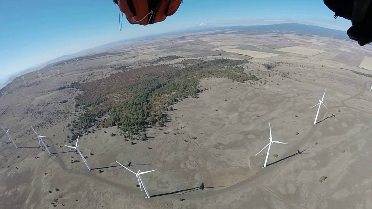Hang gliding soaring over wind turbines 10/11/16 - YouTube