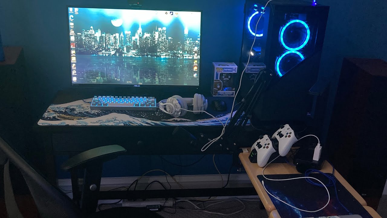 15 Year Olds $2000 Gaming Setup - YouTube