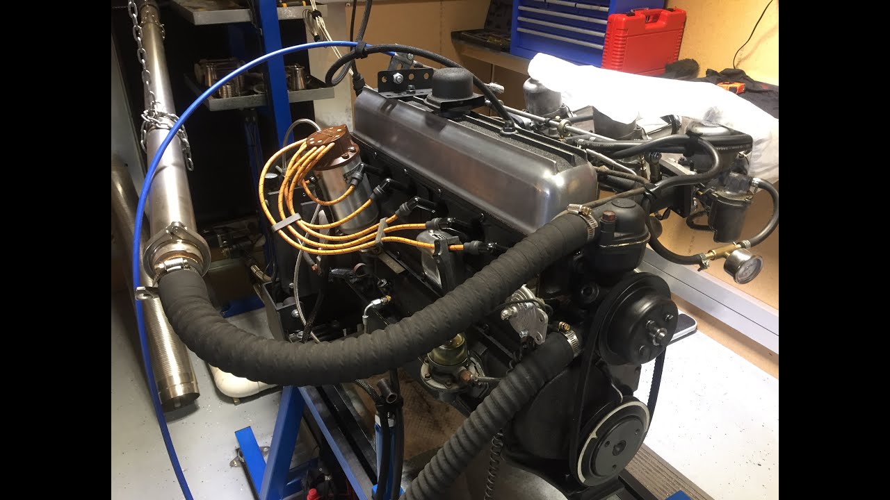 Holden grey motor Dyno run - YouTube