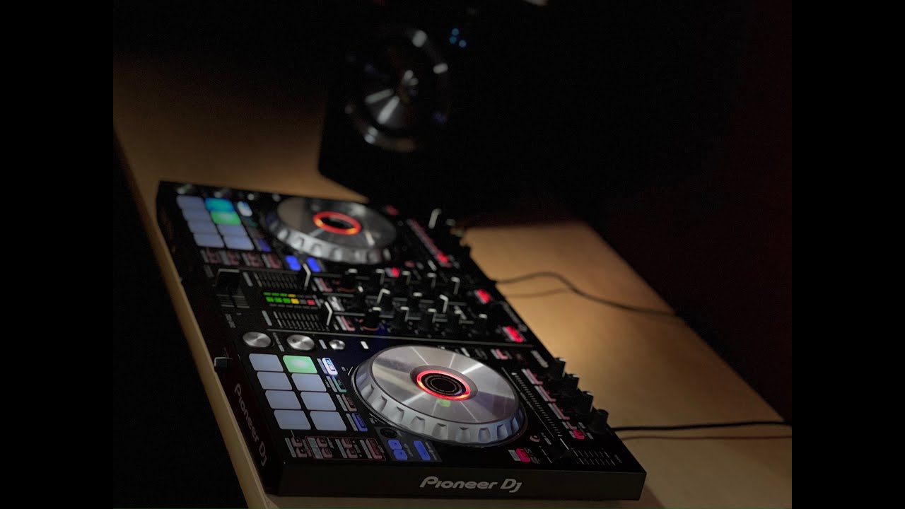 PIONEER DDJ-SR2 WHINE ROUTINE! - YouTube