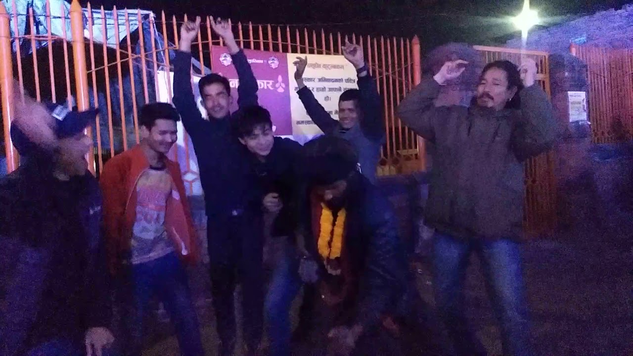 Aba dancing baba lai herum. - YouTube