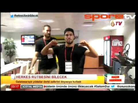 G Saray soyunma odasından en özel görüntüler! video   Galatasaray Soyunma Odası, Soyunma odası