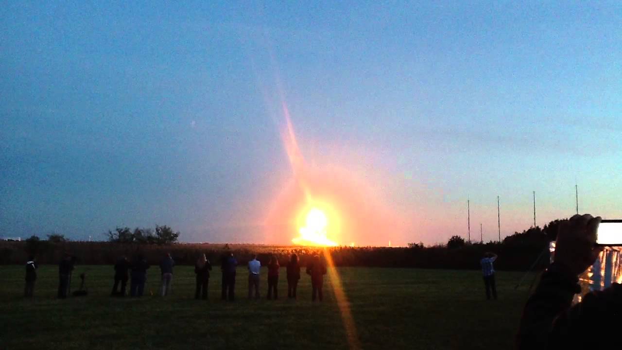 Pulse Attends Antares Rocket Explosion at NASA - YouTube