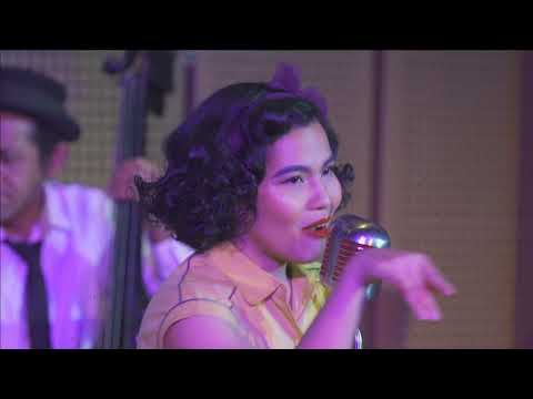 #LIVEATCLAUS di Kebon Melati oleh Deredia