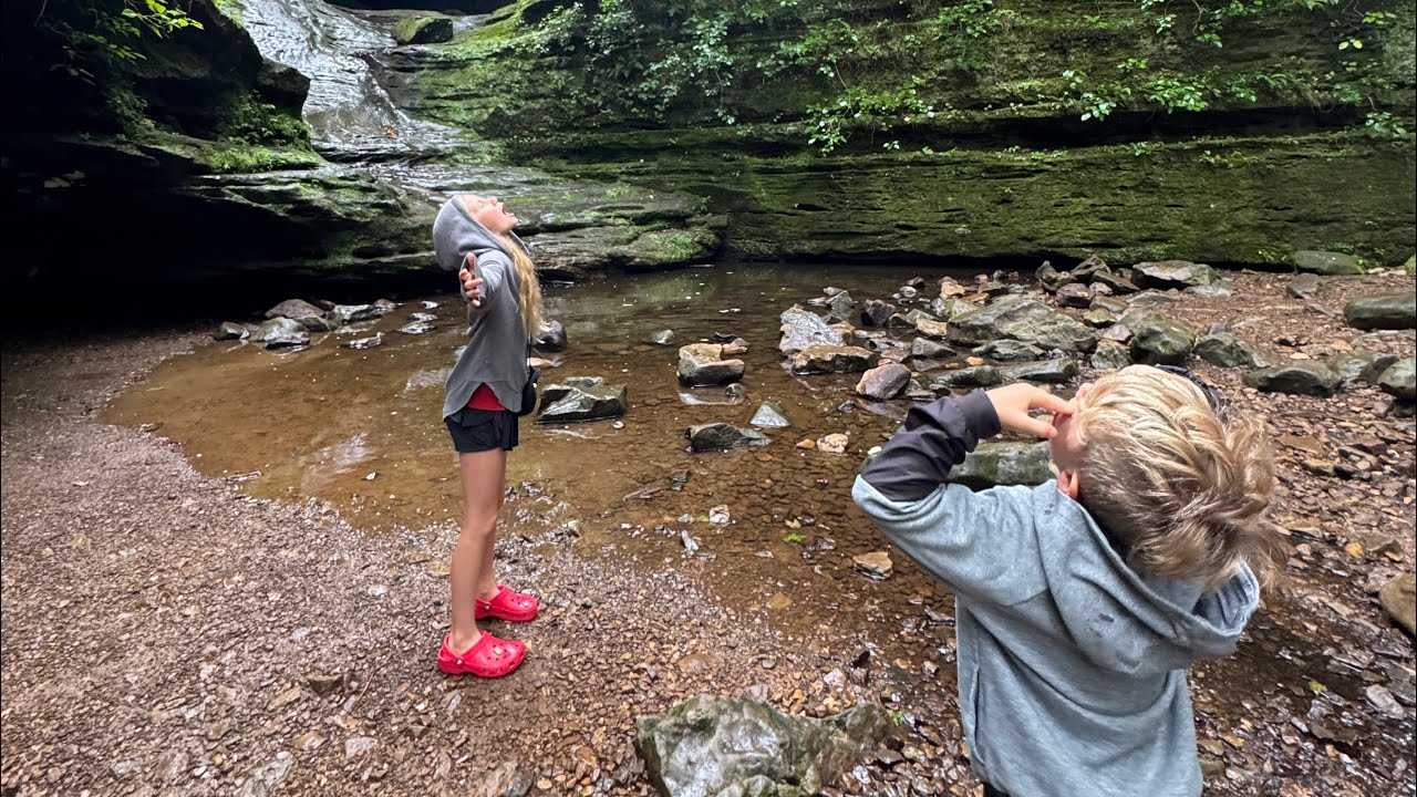 Rocky Bluff trail hike with the kiddos - YouTube