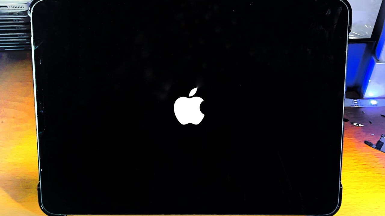 How To Force Restart / Hard Reset iPad Pro [FIX Frozen Screen] - YouTube