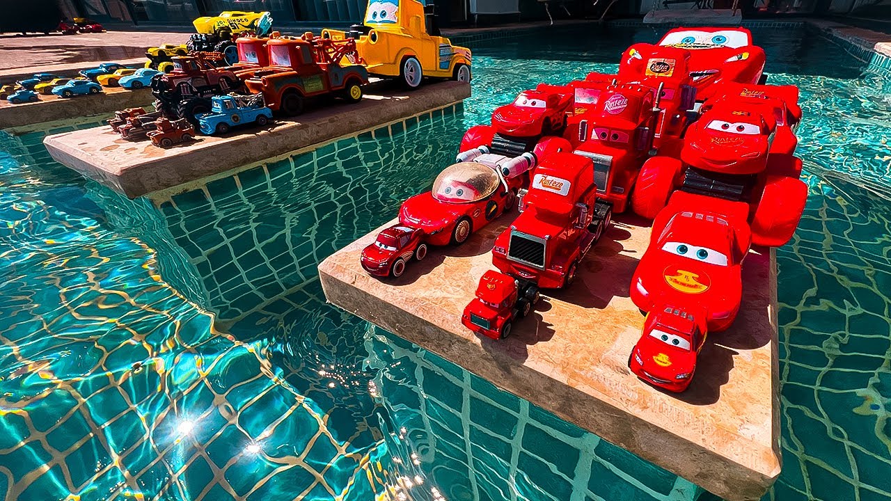 Disney Pixar Cars falling into deep pool, Lightning McQueen, Tow Mater ...