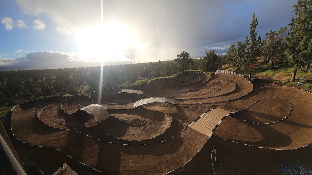 Traxxas Slash 4x4 on a Backyard RC Track!!! - YouTube