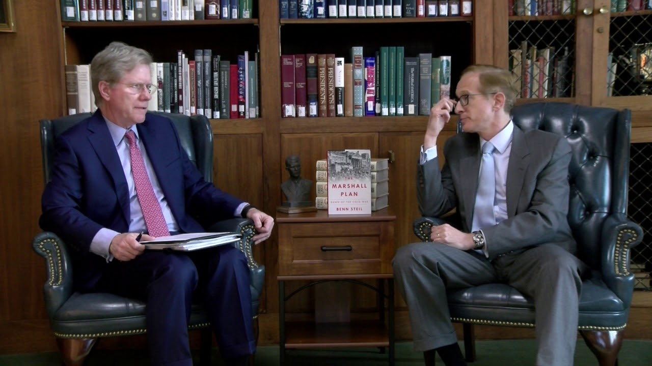Marshall Moments: Benn Steil - YouTube