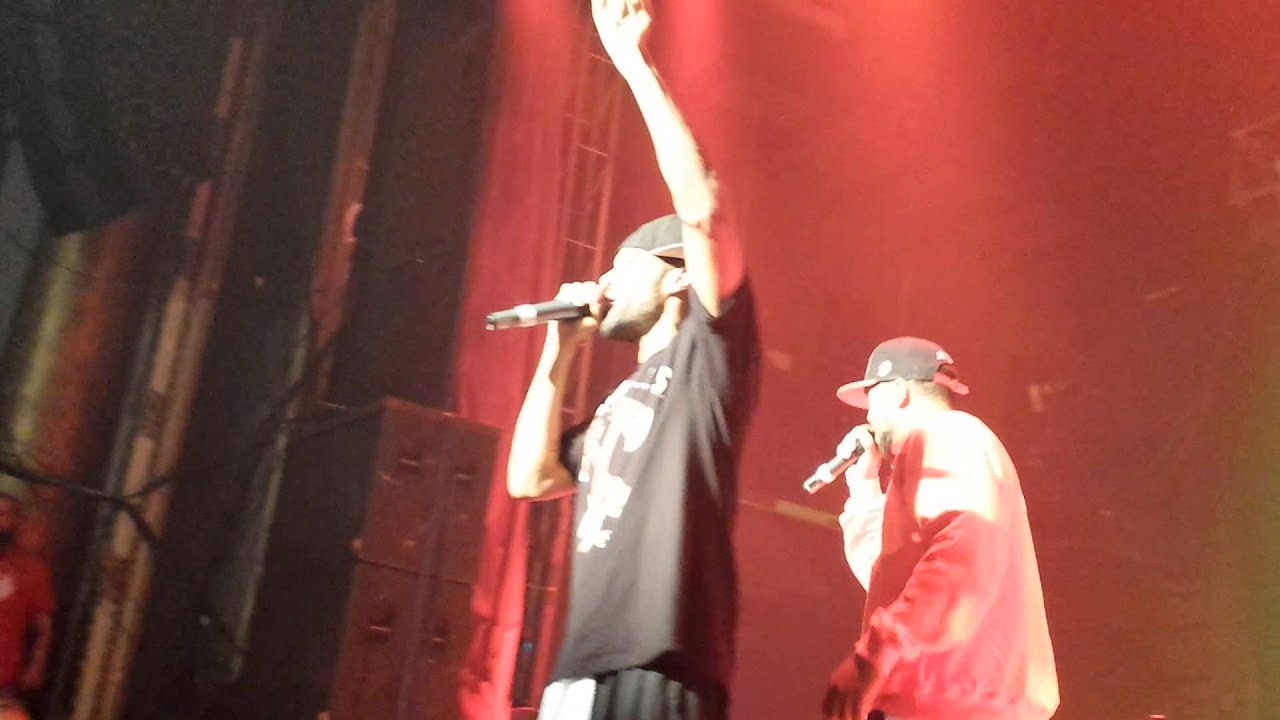 Method Man Wu-Tanging Blunt w/ Redman in RI - YouTube