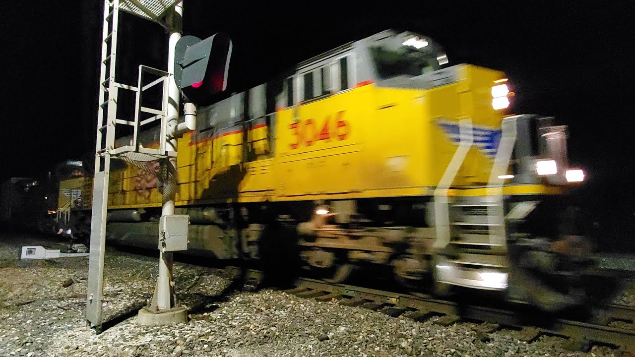 UP 3046 SD70ACe-T4 Leads CSX Q206 through Terre Haute, IN 3-14-21 - YouTube