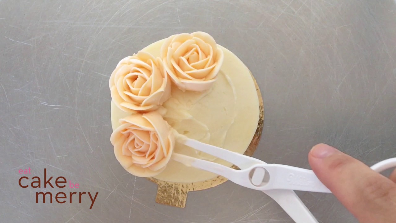 Buttercream Rose Mini Cake - YouTube