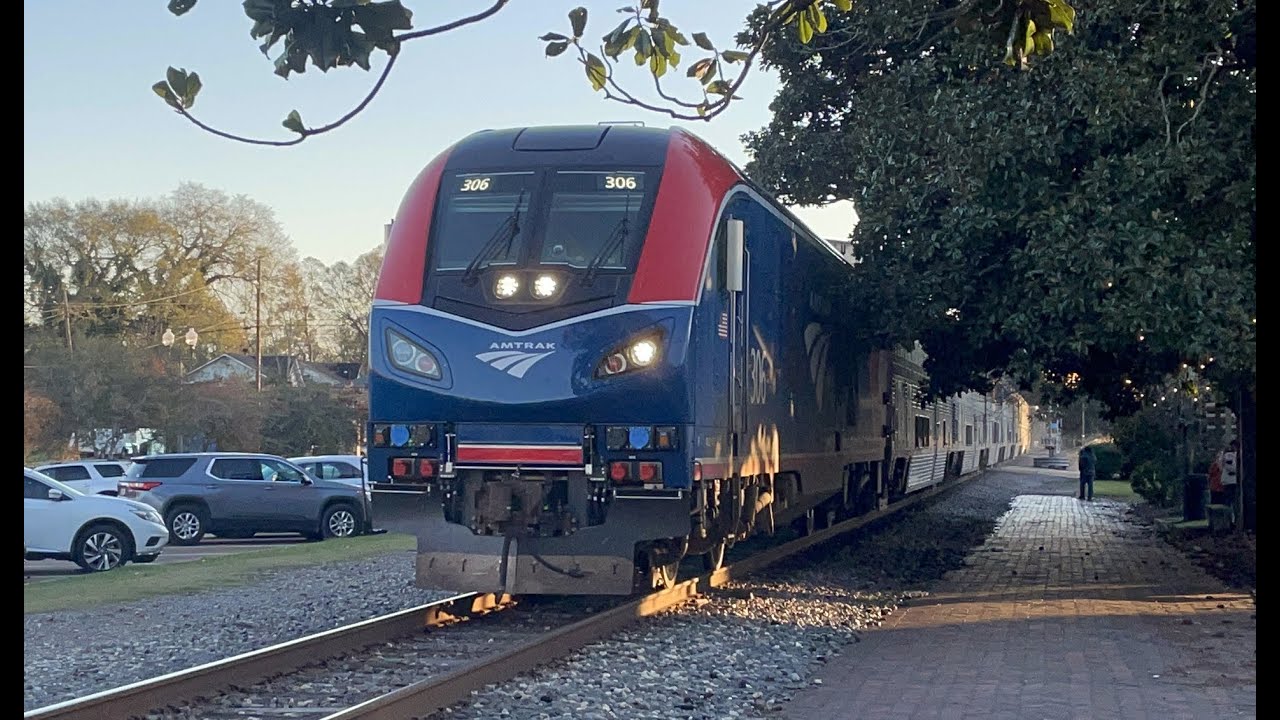 Amtrak Siemens Charger ALC-42 Unit 306 Leads Northbound Train 58 Brookhaven MS 12/15/2022 - YouTube
