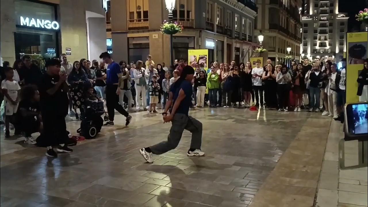 Espectacular baile en la calle, street dance - YouTube