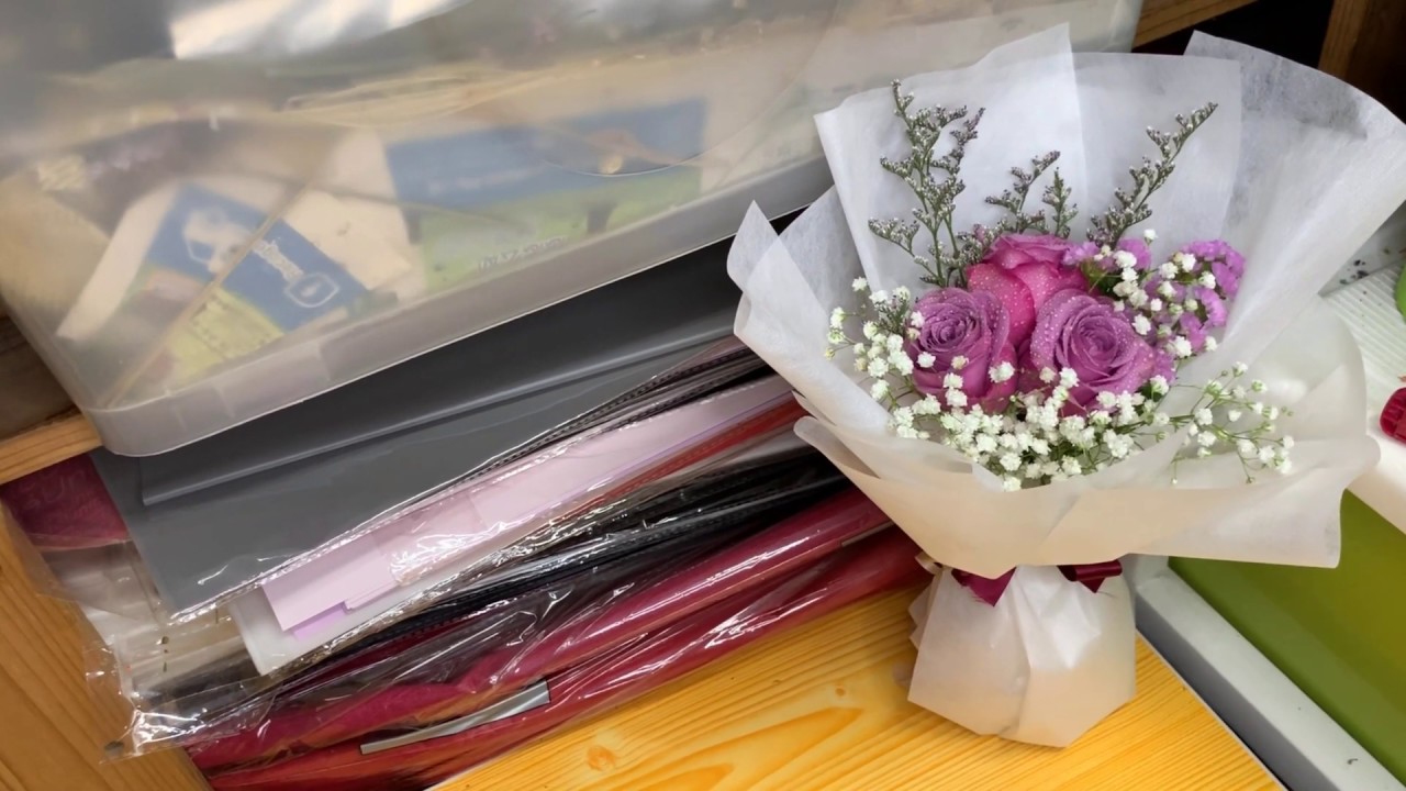 how to wrap a flower bouquet | 3 roses | Huamama - YouTube