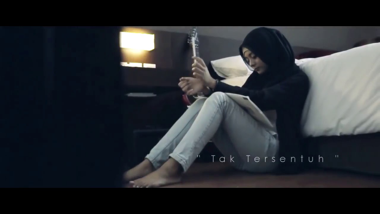 New song Tak tersentuh by irta qasima - YouTube