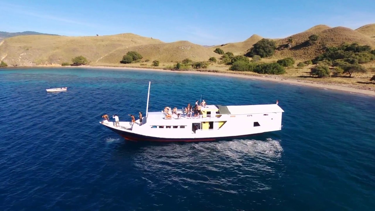 Komodo wanua adventure - YouTube