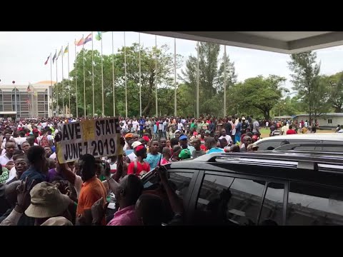 Demonstrators take to streets of Monrovia in protests over economy ...