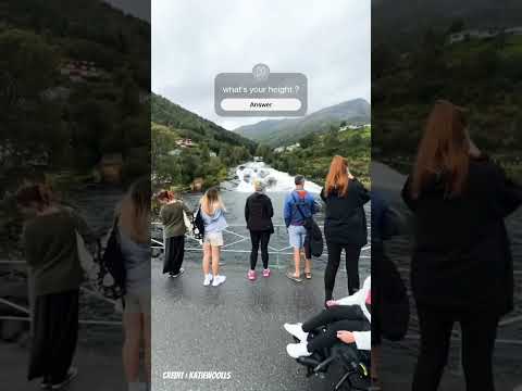 POV Of Giantess Girl Sightseeing #shorts #giantess #giantwoman #tallgirl #talllady