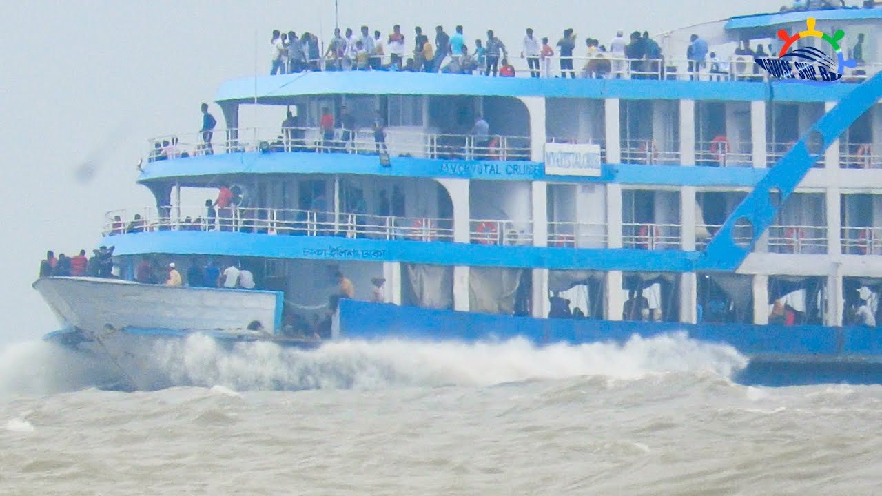 উত্তাল মেঘনা নদী পাড়ি দিচ্ছে ভোলা ইলিশার লঞ্চ | Mv Crystal Cruise ...