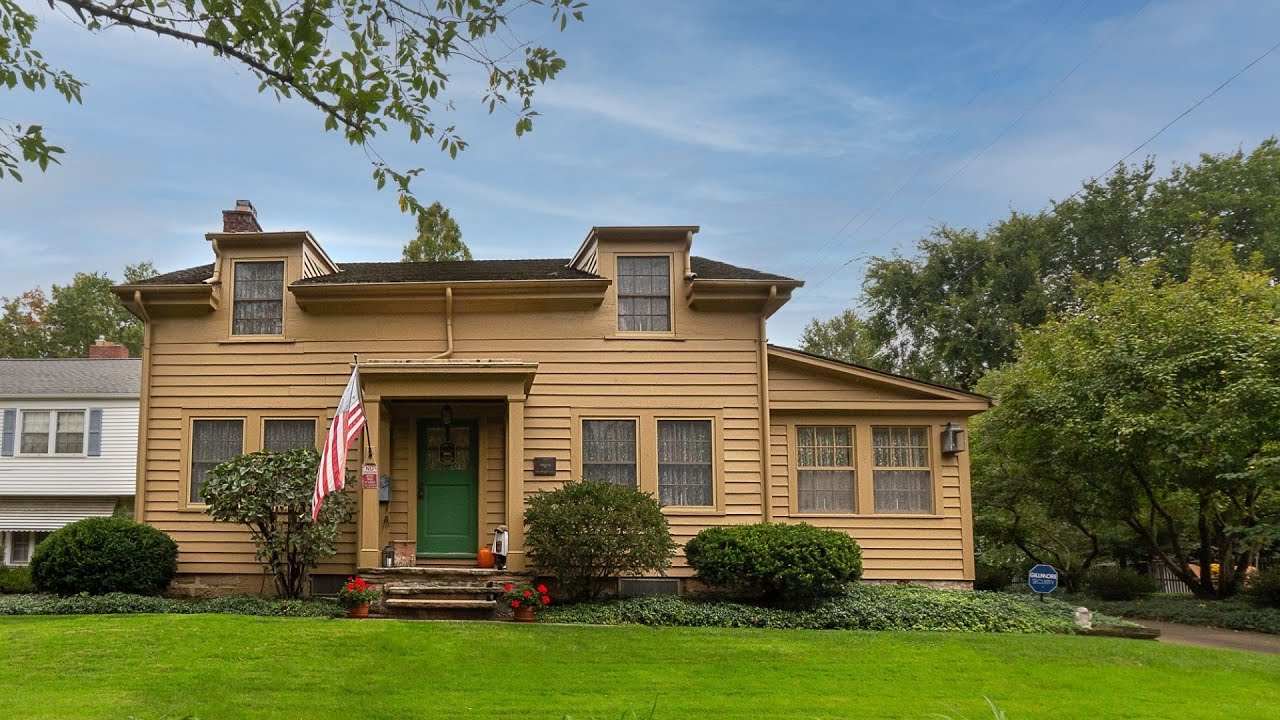 The Jacob Strong House & Garden | Tour the Exterior of this Pristine ...