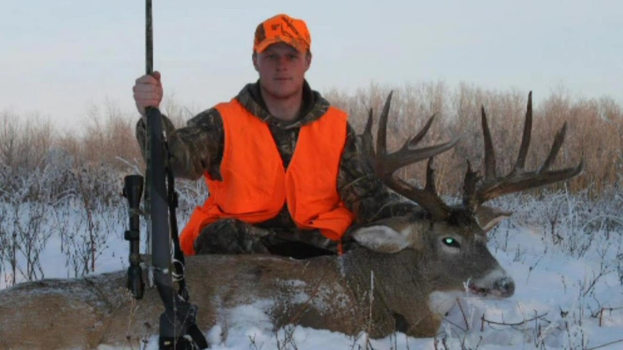 Deer Hunting: Monster 174 3/8's at 30 Yards! - YouTube