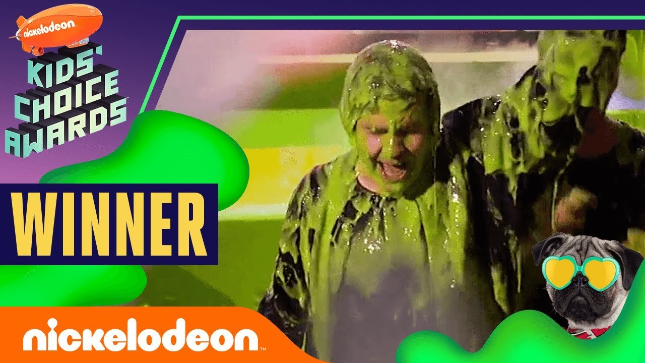David Dobrik Gets Slimed, Hugs Josh Peck, & Wins "Favorite Social Star ...