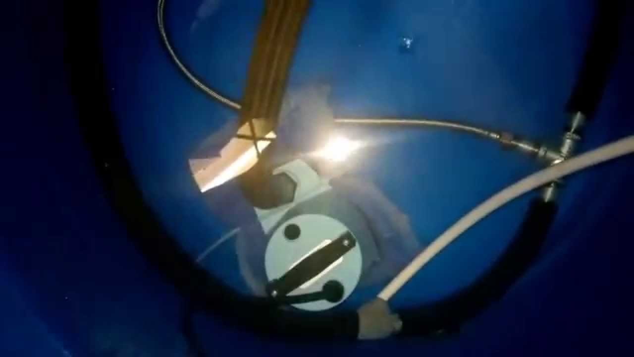 Bait tank for keeping minnows alive - YouTube