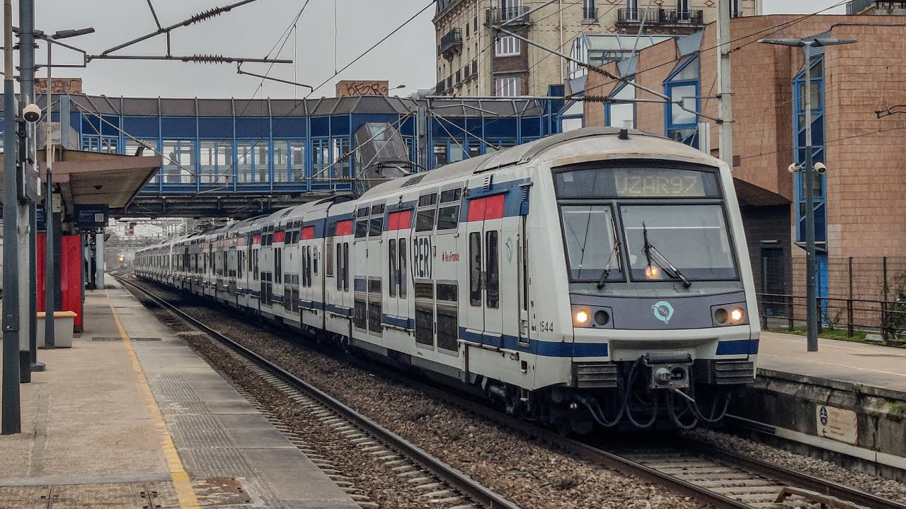 Gare de Maisons Laffitte - RER A, TER & Transilien J - YouTube