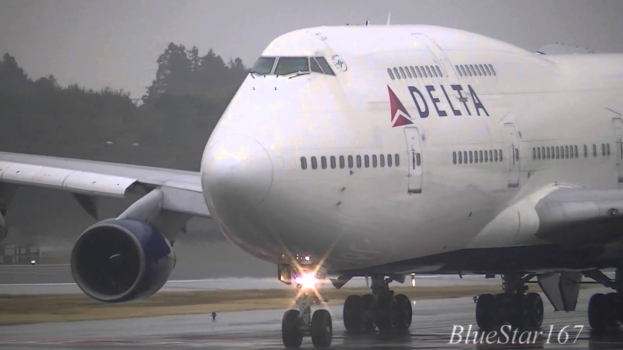 Delta Air Lines Boeing 747-400 (N666US) landing at NRT/RJAA (Tokyo ...