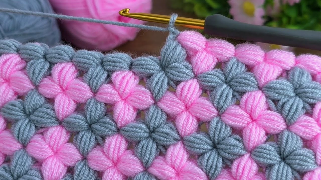 This is so cool!!!♡~~ Very nice two-color crochet baby blanket pattern ...