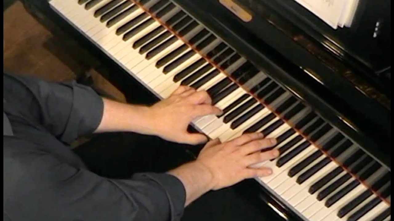 Christopher Duckett performs Many Years Ago - from 'Musical Moments ...