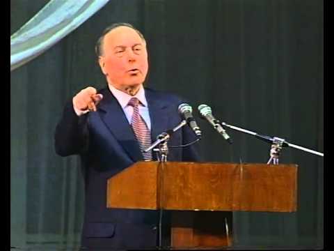 Ulu Onder Heydar Aliyevin Samed Vurgunun  90 illik yubileyinde cixishi. 07.03.1997.