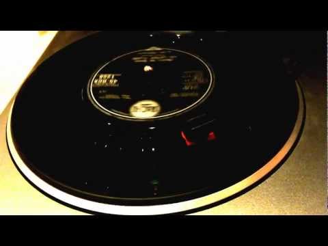 Elvis Presley; Marie's The Name (Latest Flame) - Vinyl Playback