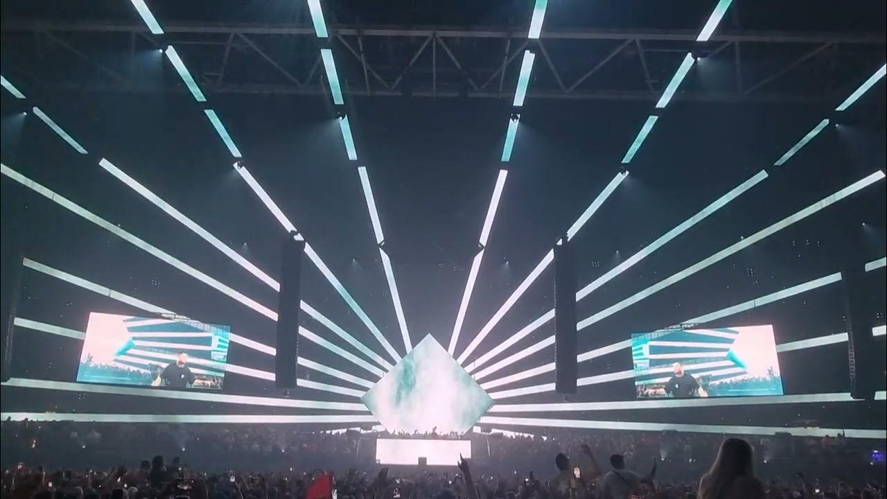 Martin Garrix @ AMF 2024 - YouTube