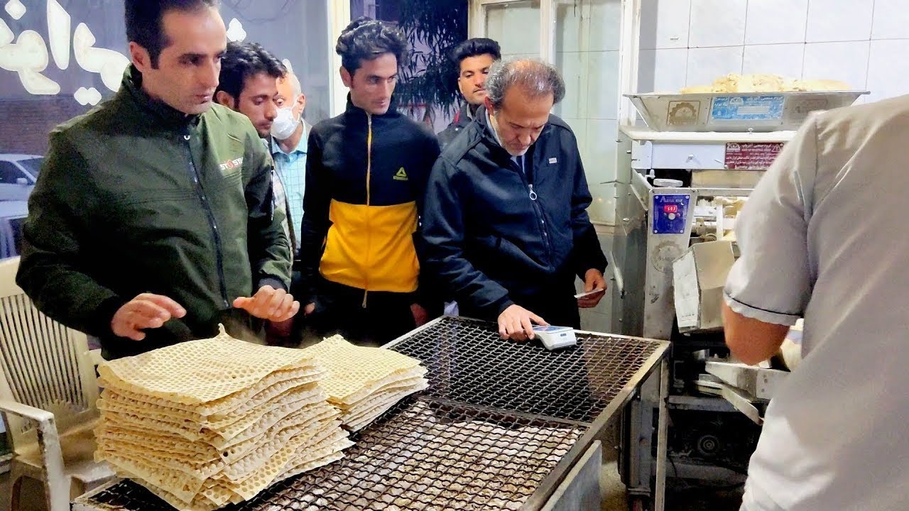 It's amazing! The crazy baker alone bakes 3000 loaves of bread a day ...
