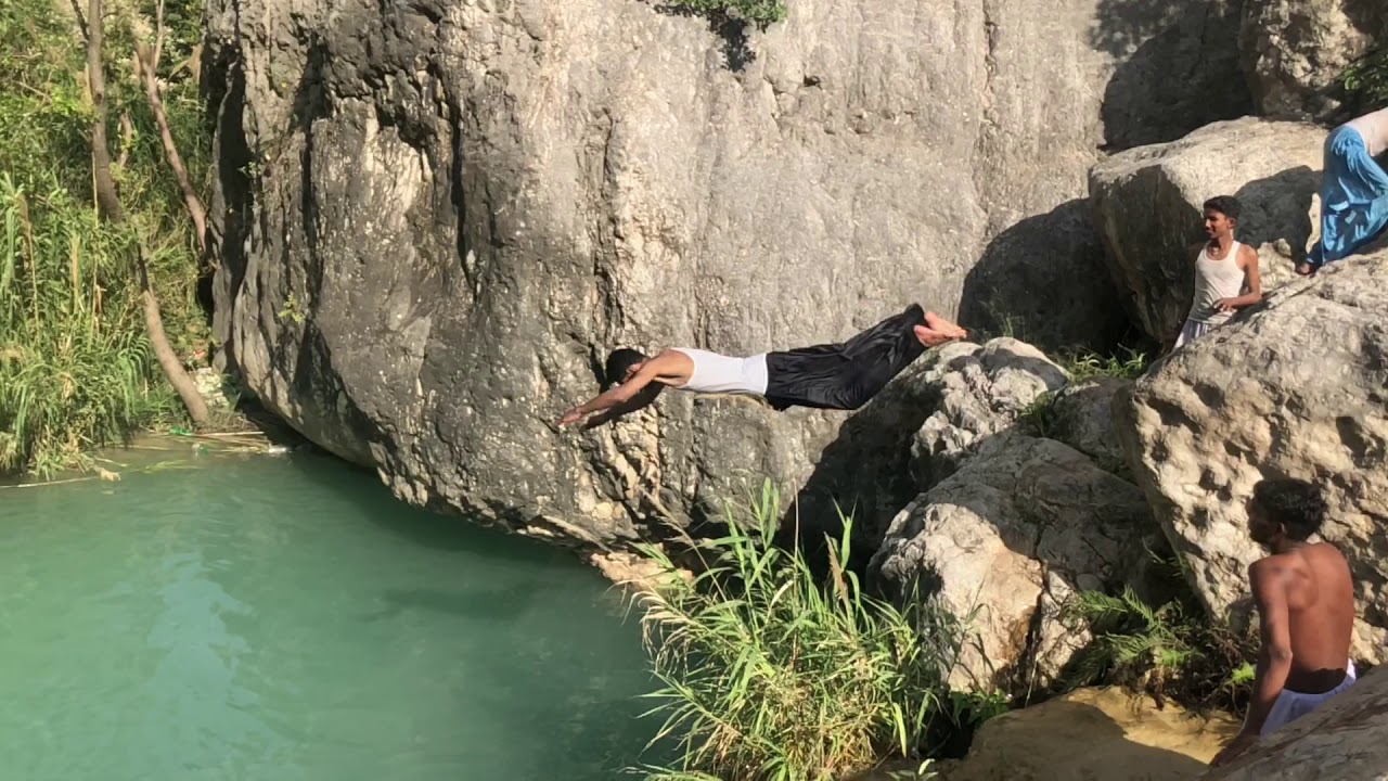 Cliff Jumping and Diving Pakistan - YouTube