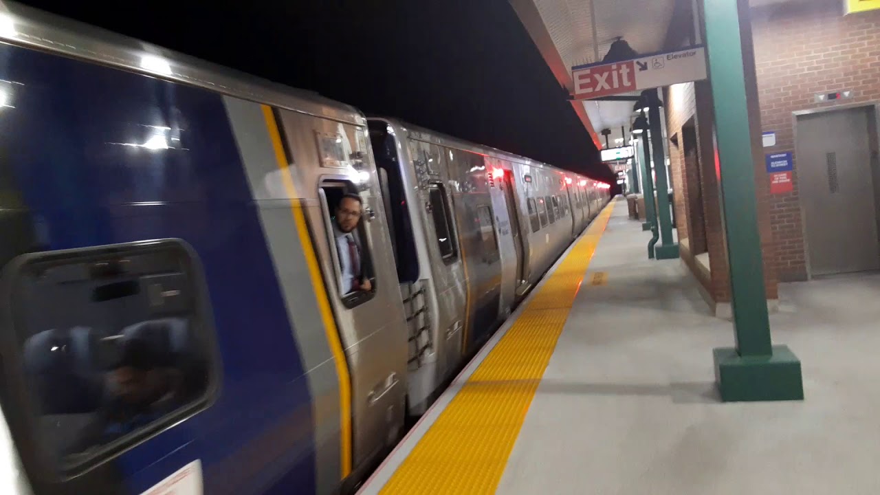 LIRR M9 6 car set at wantagh !! - YouTube