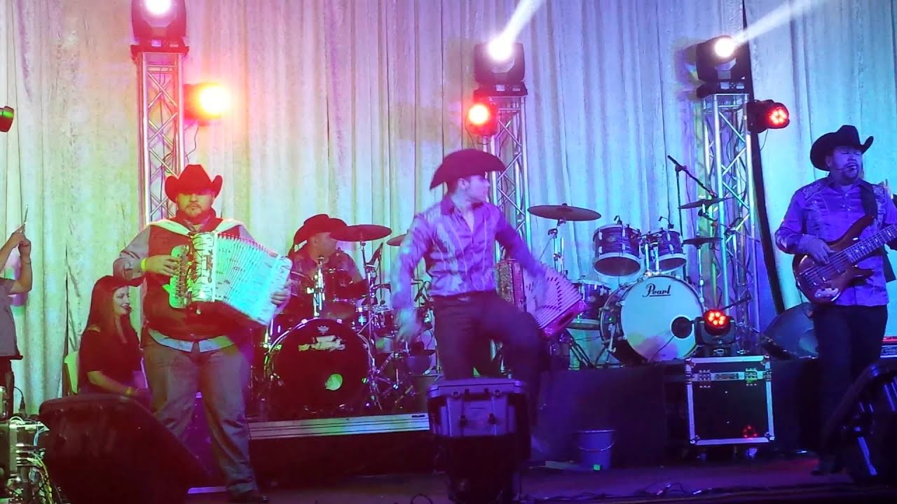 Grupo Control "Hay Amor, No que no" - YouTube