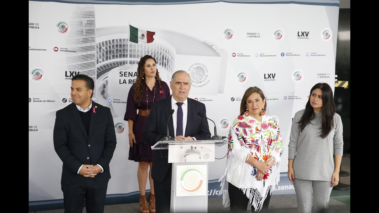 Conferencia de prensa concedida por las y los senadores del PAN - YouTube