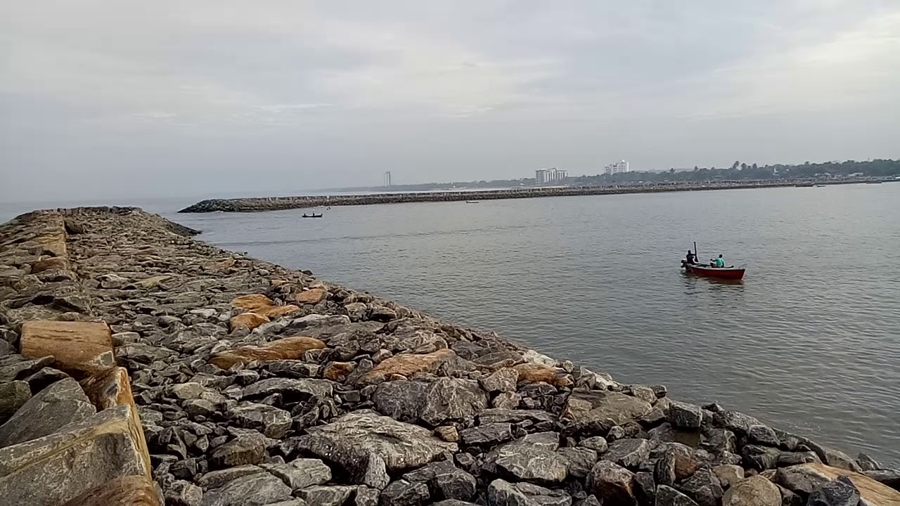 Kozhikode Beach Pulimuttu - YouTube