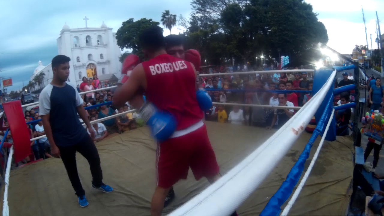Bryan Portillo (UES) VS Luis Ochoa (Suchitepequez) - YouTube